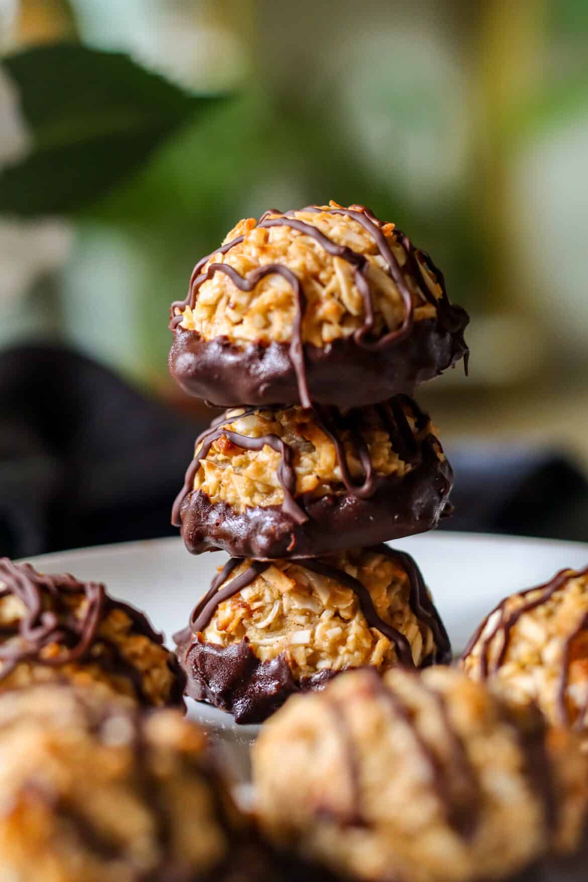 Vegan Coconut Macaroons {Gluten-Free} - Good Food Baddie