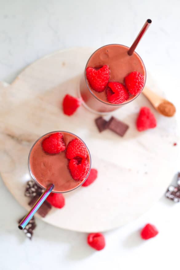 Chocolate Raspberry Sea Moss Smoothie - Good Food Baddie
